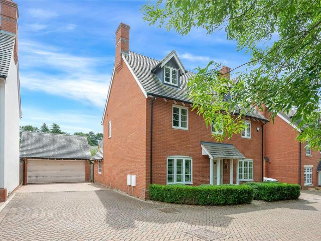 5 bedroom detached house for sale