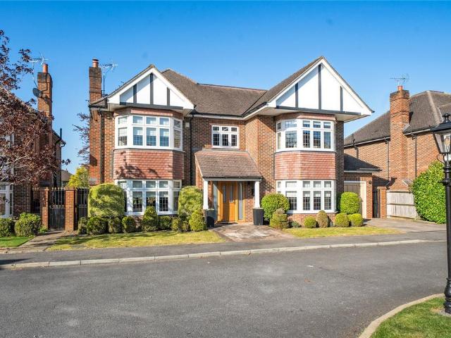 5 bedroom detached house for sale