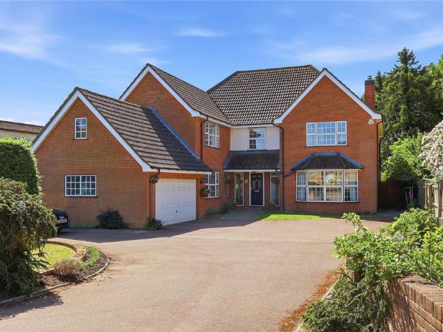 5 bedroom detached house for sale