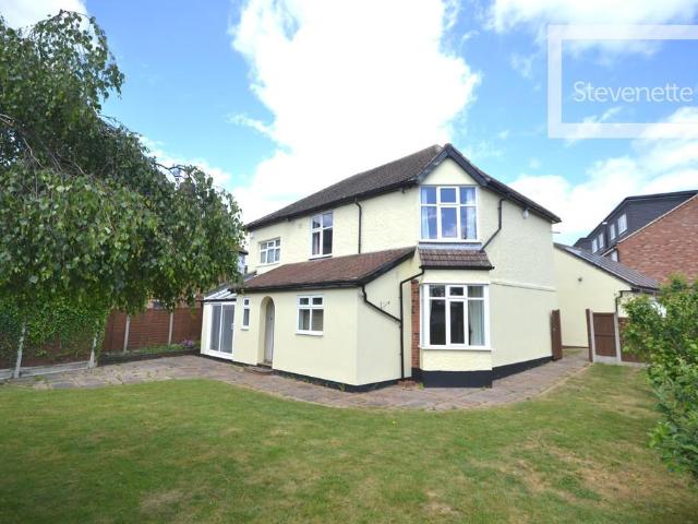 5 bedroom detached house for sale