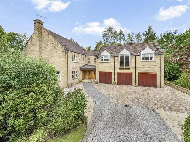 5 bedroom detached house for sale