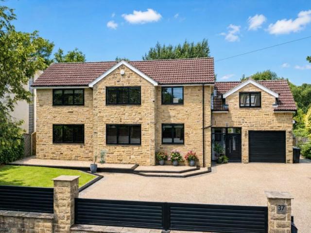5 bedroom detached house for sale