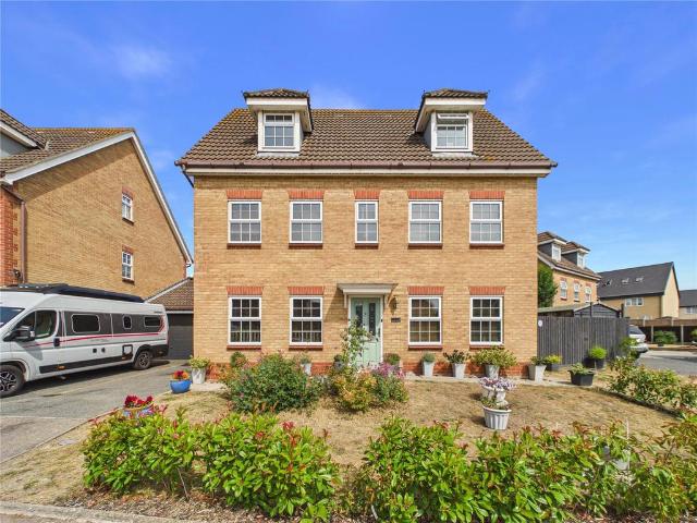 5 bedroom detached house for sale
