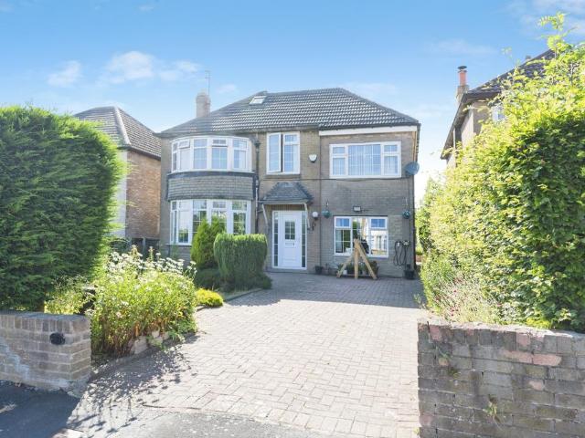 6 bedroom detached house for sale