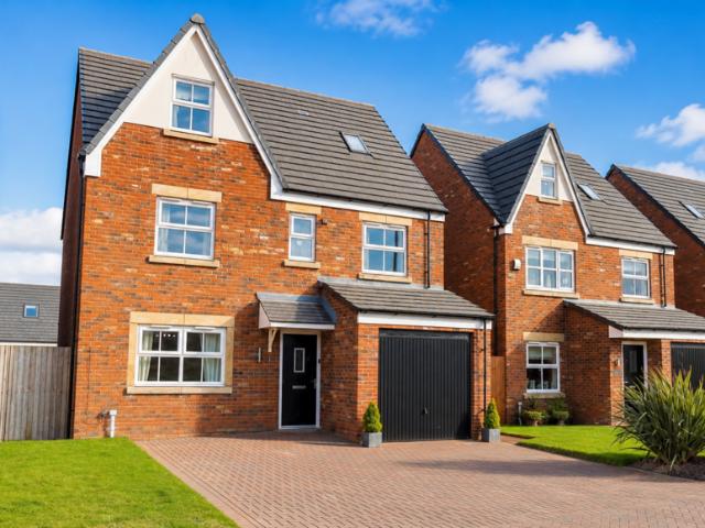 5 bedroom detached house for sale