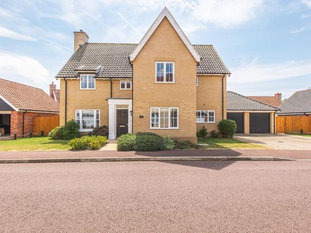 5 bedroom detached house for sale