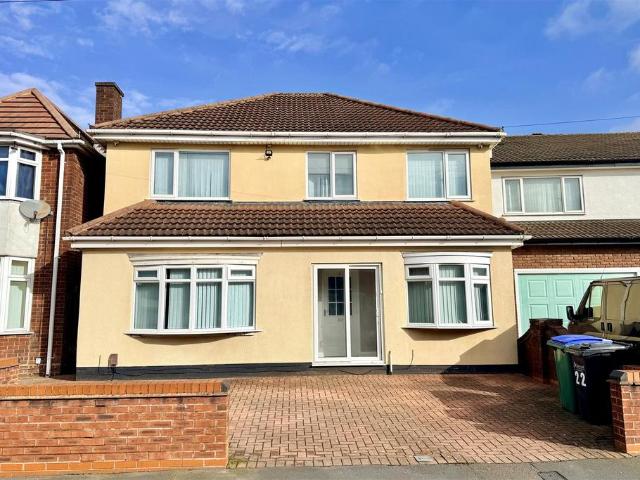 5 bedroom detached house for sale