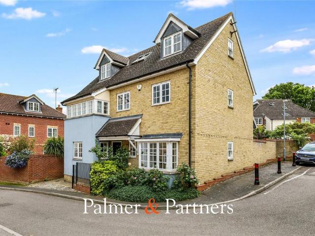 5 bedroom detached house for sale