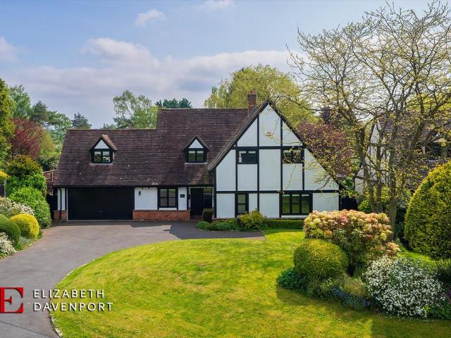 5 bedroom detached house for sale