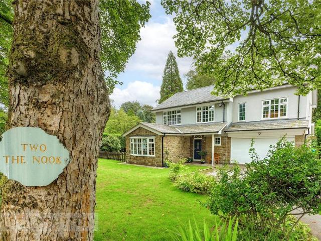 5 bedroom detached house for sale