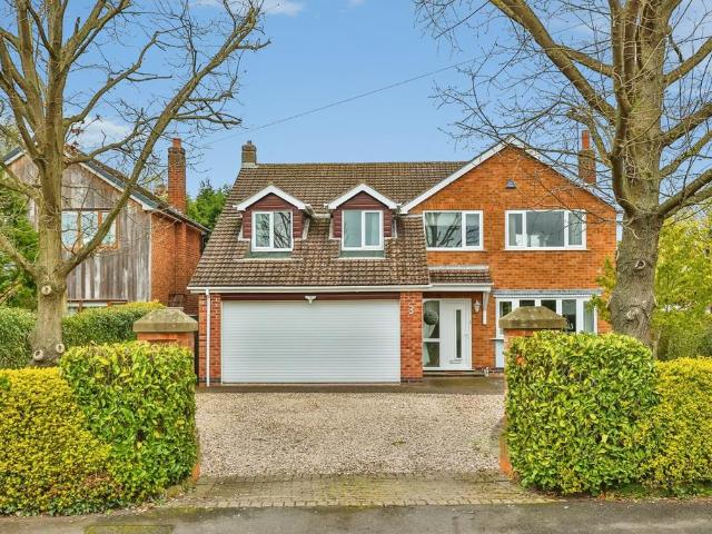 5 bedroom detached house for sale