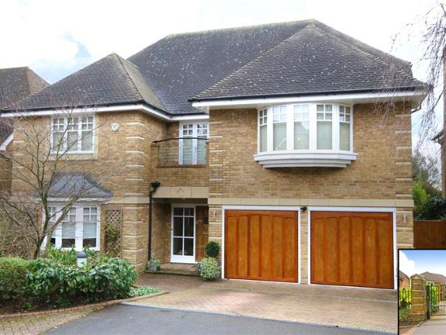 5 bedroom detached house for sale
