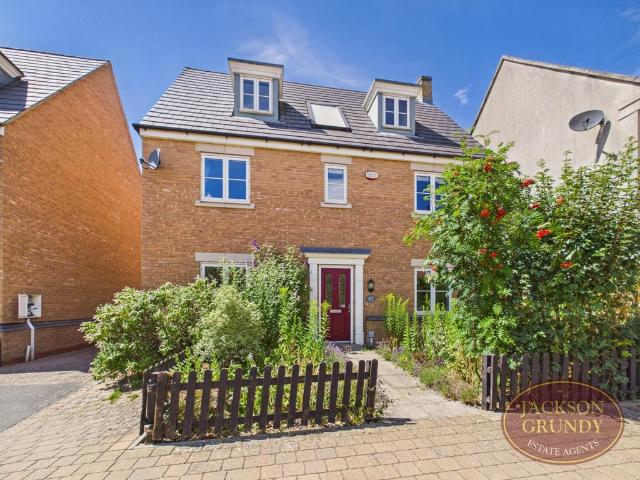 5 bedroom detached house for sale