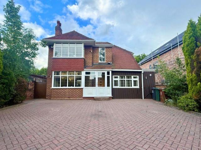 5 bedroom detached house for sale