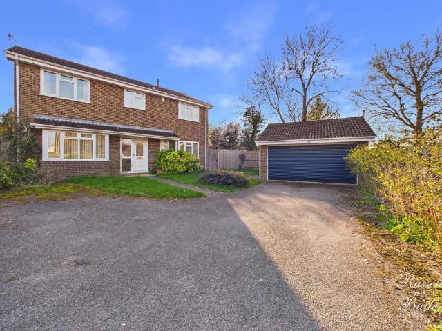 5 bedroom detached house for sale