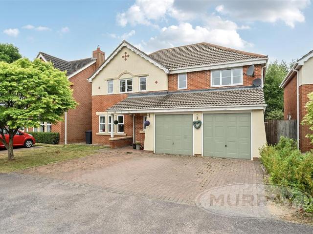 5 bedroom detached house for sale