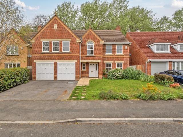 5 bedroom detached house for sale