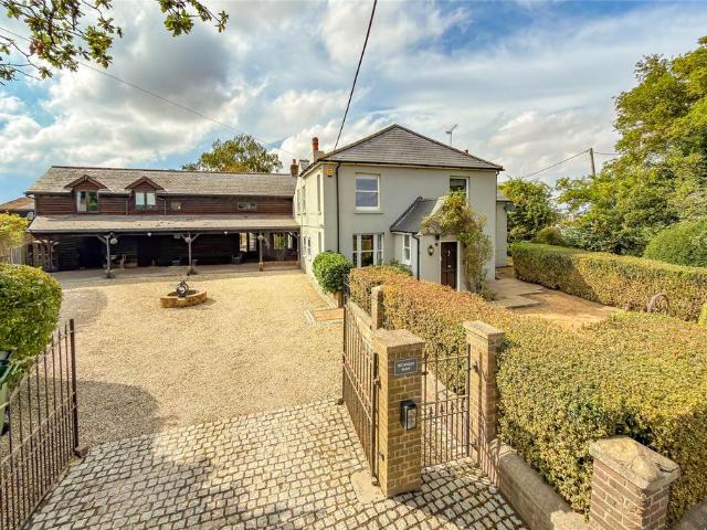 5 bedroom detached house for sale