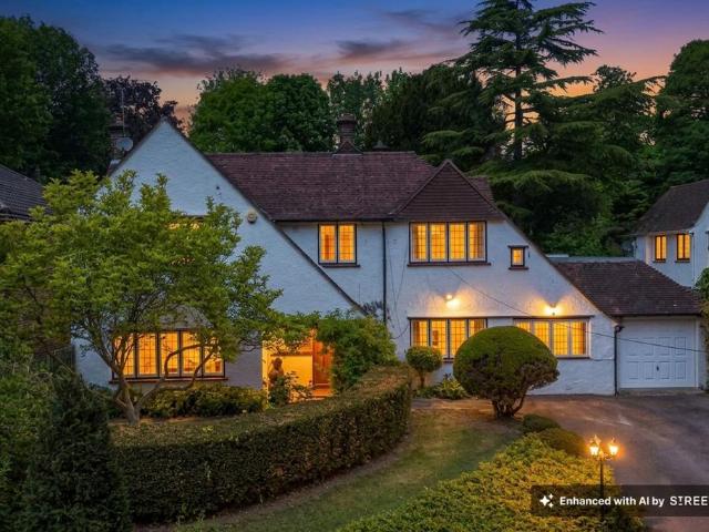 5 bedroom detached house for sale
