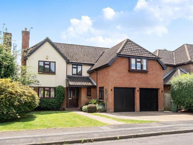 5 bedroom detached house for sale