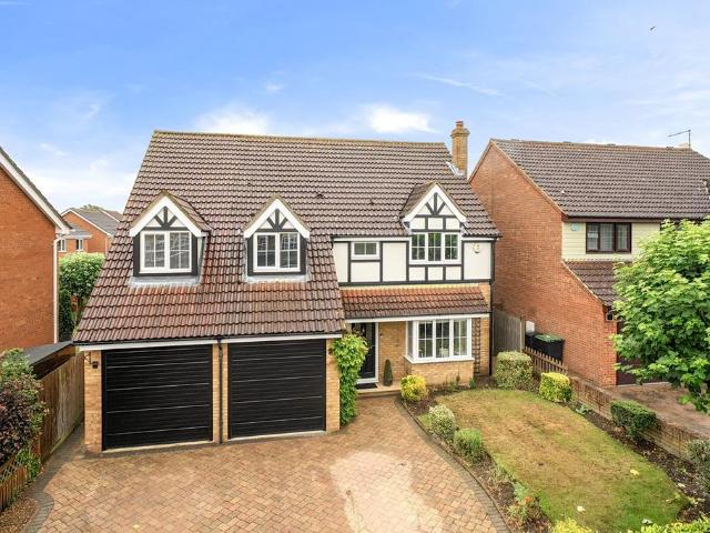 5 bedroom detached house for sale
