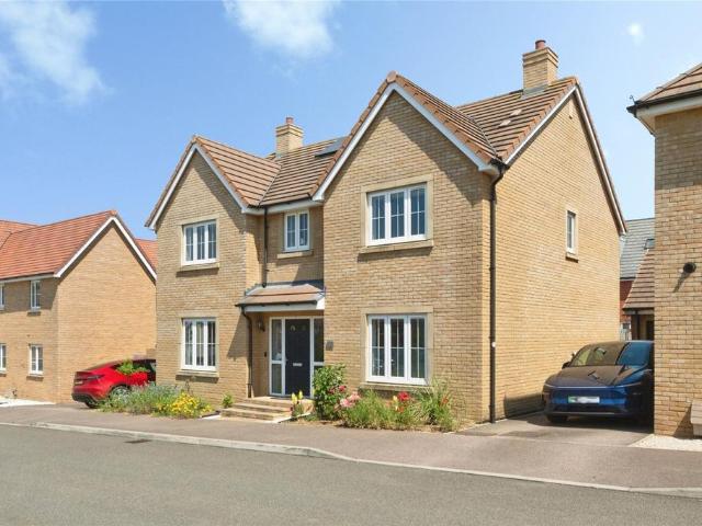 5 bedroom detached house for sale