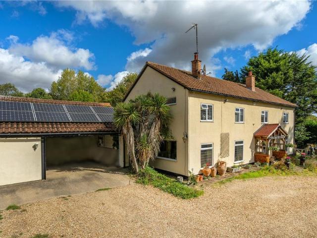 5 bedroom detached house for sale