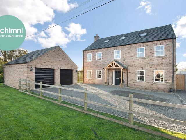5 bedroom detached house for sale
