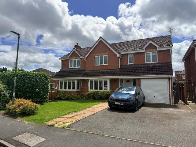 5 bedroom detached house for sale