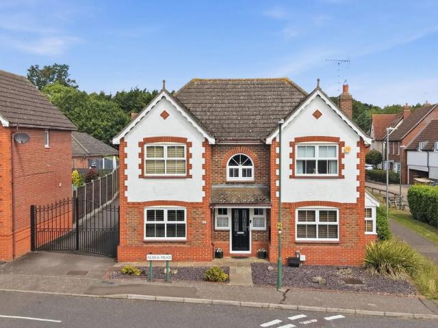 5 bedroom detached house for sale