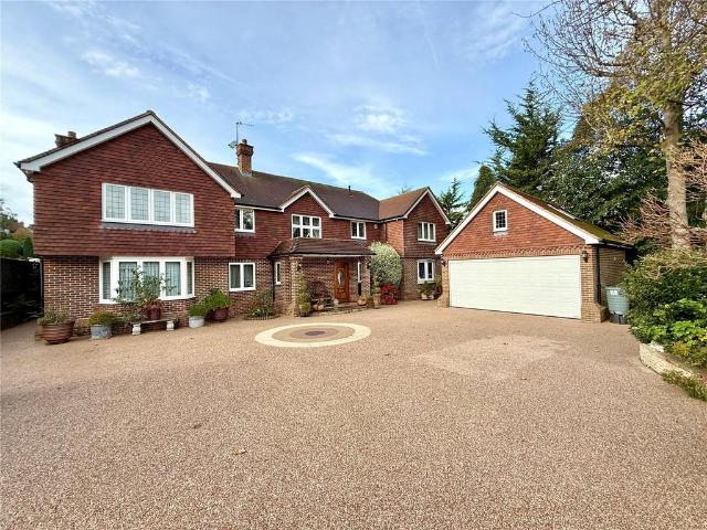 5 bedroom detached house for sale