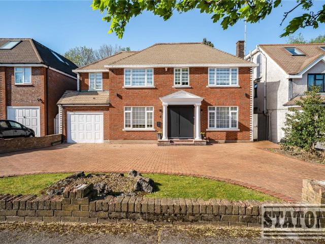 5 bedroom detached house for sale