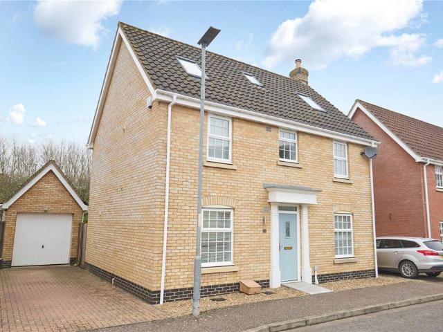 5 bedroom detached house for sale