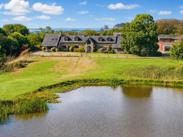 5 bedroom property with land for sale