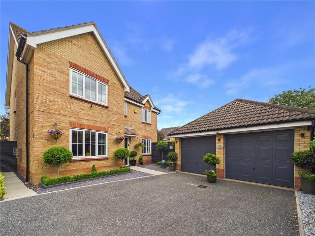 5 bedroom detached house for sale