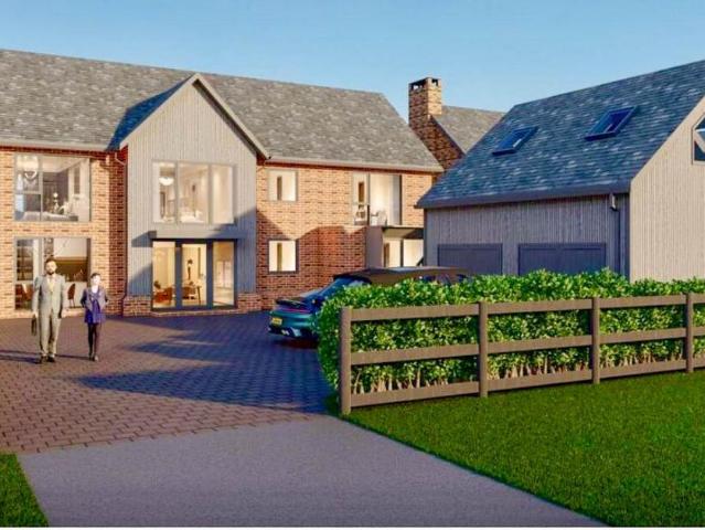 5 bedroom detached house for sale