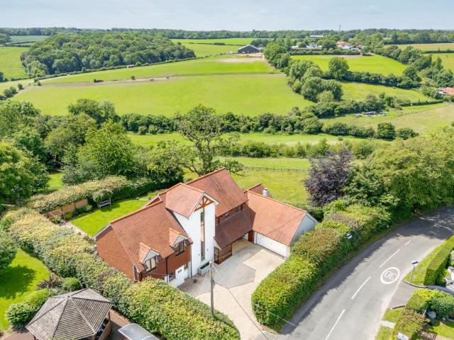 5 bedroom detached house for sale