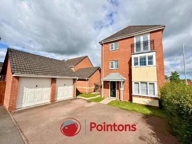 5 bedroom detached house for sale