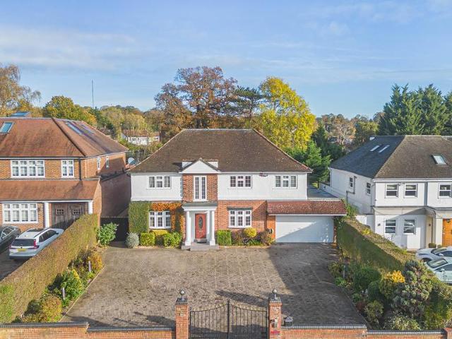 5 bedroom detached house for sale