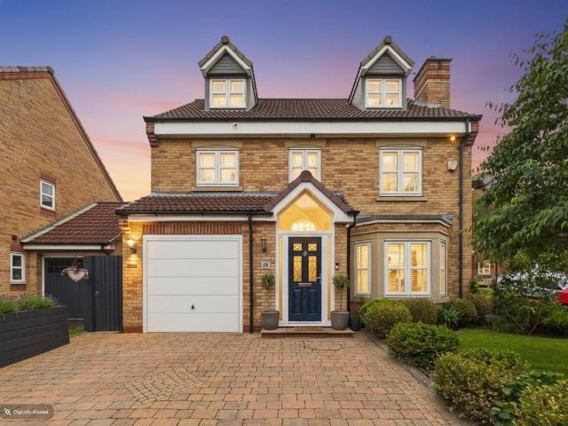 5 bedroom detached house for sale