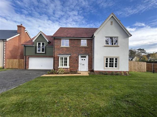 5 bedroom detached house for sale