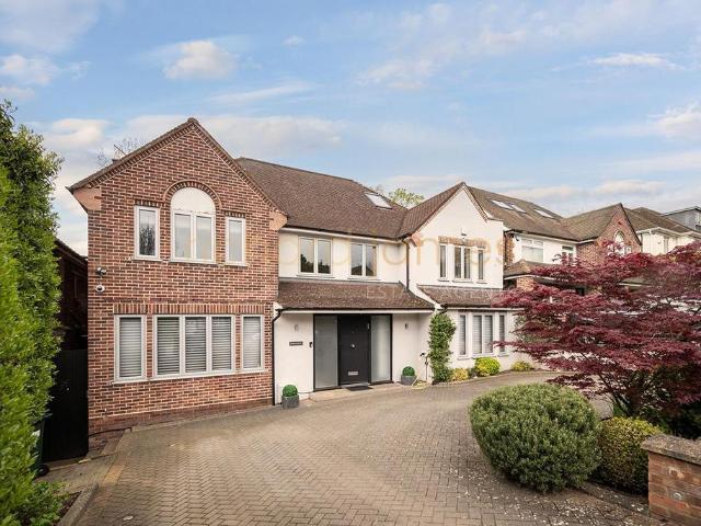 5 bedroom detached house for sale