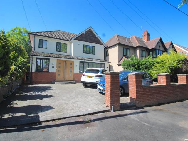 5 bedroom detached house for sale