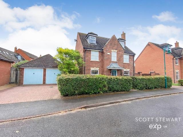 5 bedroom detached house for sale