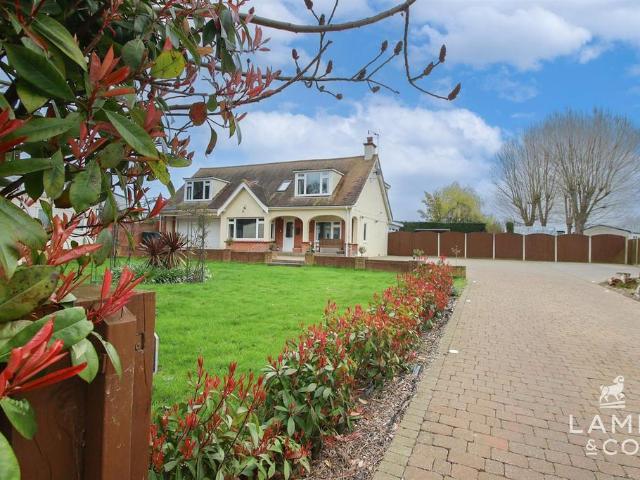 5 bedroom detached house for sale