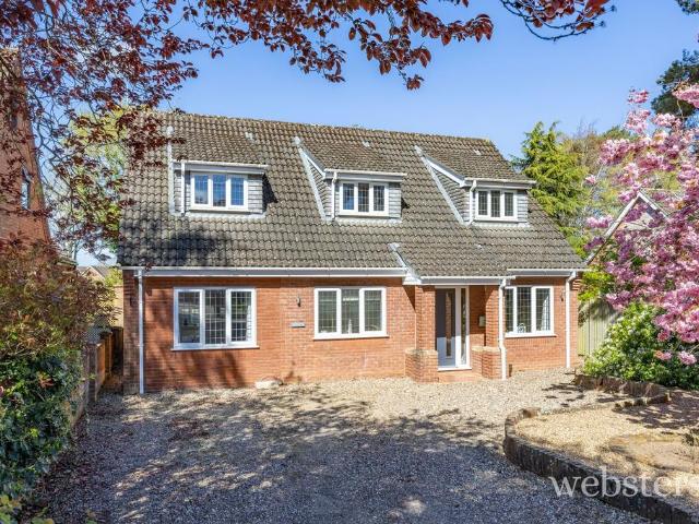 5 bedroom detached house for sale