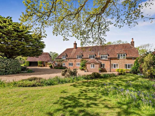5 bedroom detached house for sale