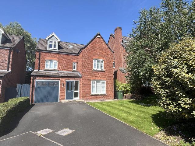 5 bedroom detached house for sale