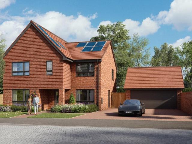 5 bedroom detached house for sale