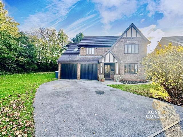 5 bedroom detached house for sale